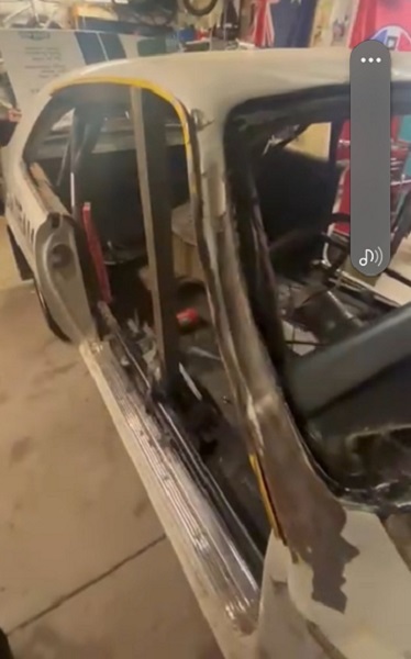 Holden Monaro Pillar Restoration - The Dukes of Oz